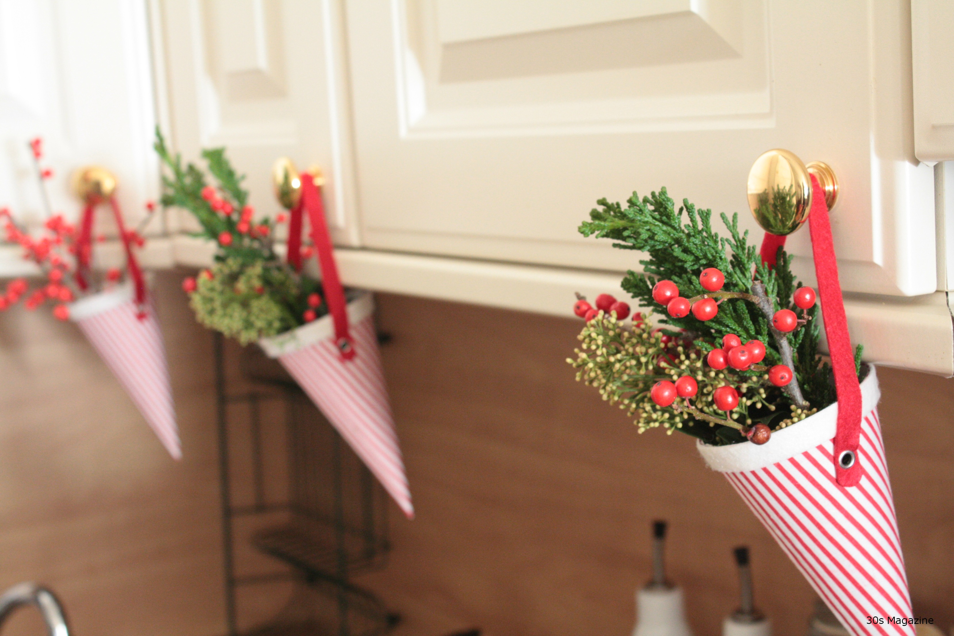 30s Magazine - christmas cones